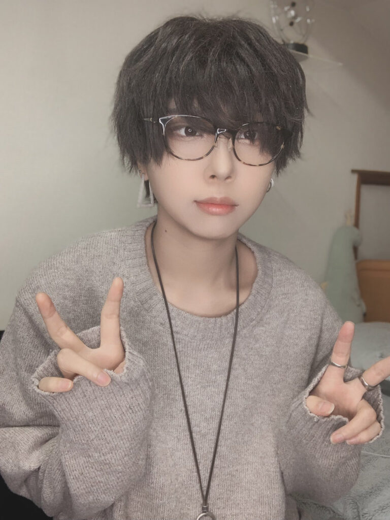 yama（歌手）の素顔や性別は？48音羽に似てるけど正体は誰？【Mステ】 | Topics Memo